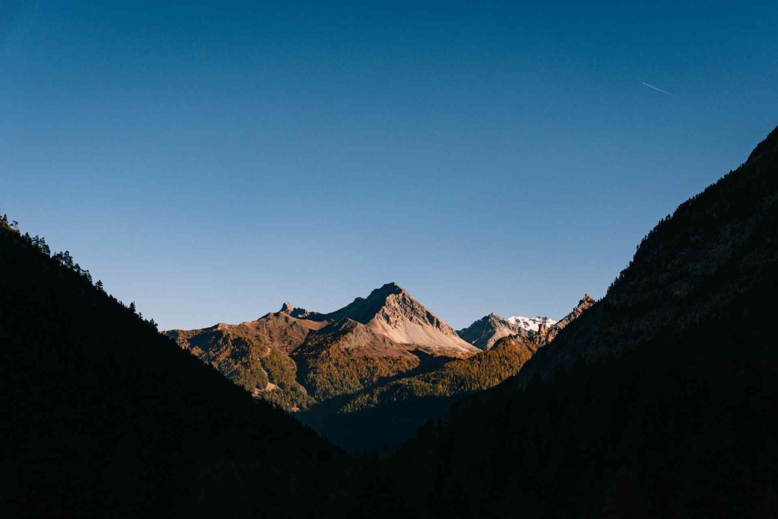 What Does 'Bluebird Sky' Mean For Skiers? Origin Of Word
