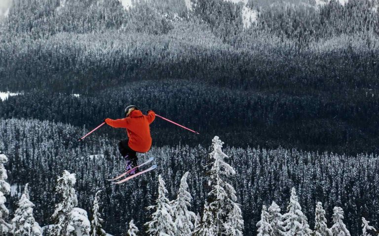 Ski Turn Radius Explained: What Will Suit You Best?